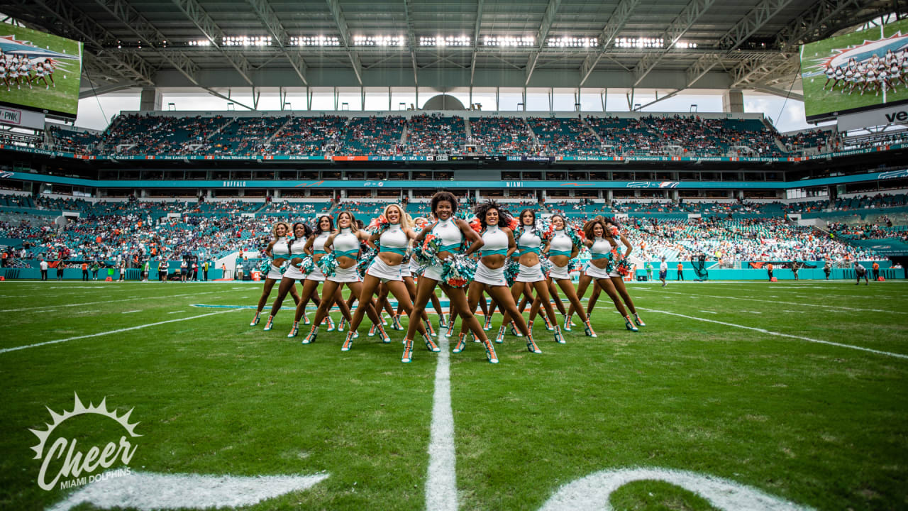 PHOTOS: Dolphins Cheer | Bills vs. Dolphins - Week 2