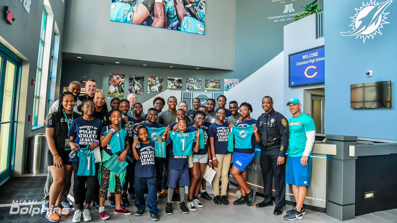 Dolphins and North Miami Police Department Receive Operation ...
