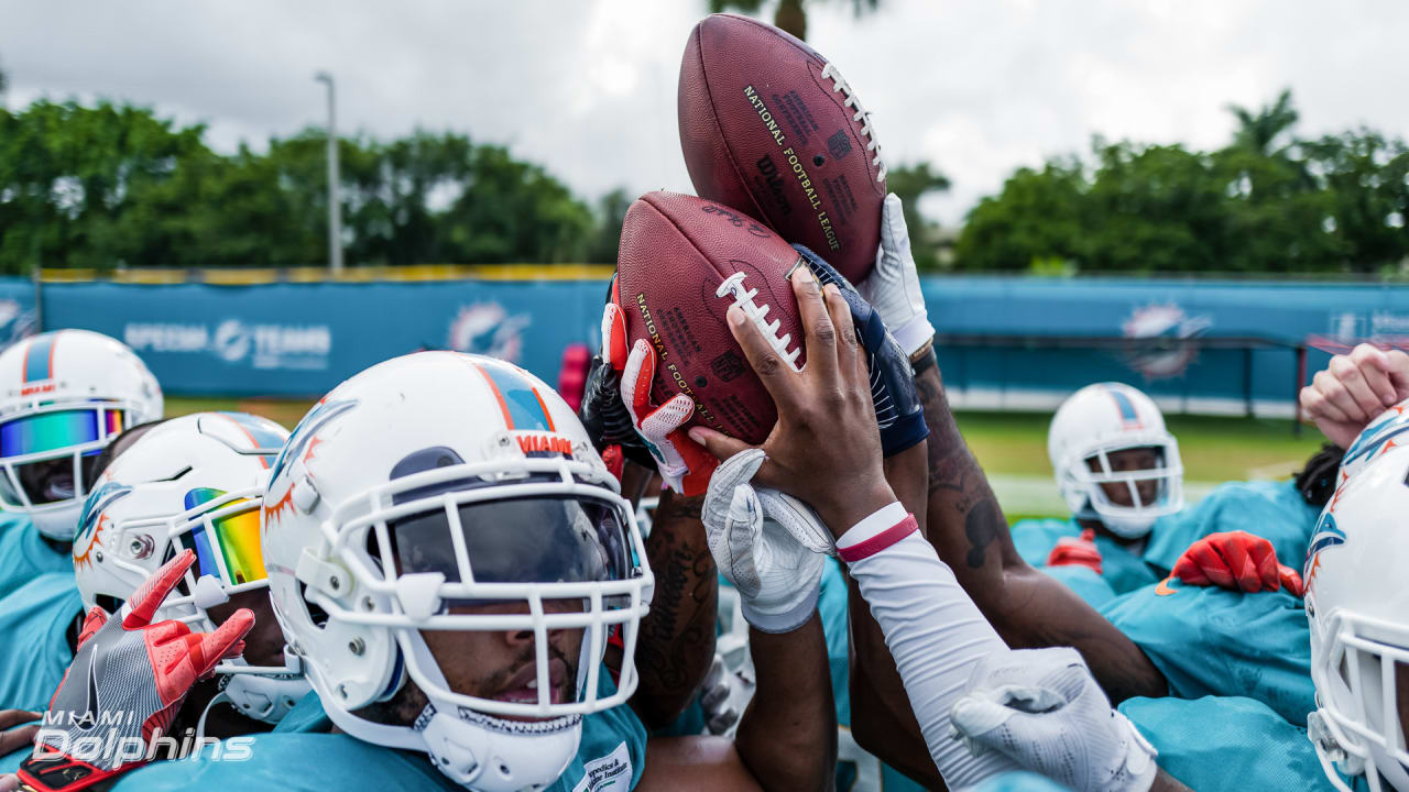 Brian Flores & Dolphins Begin Offseason Program