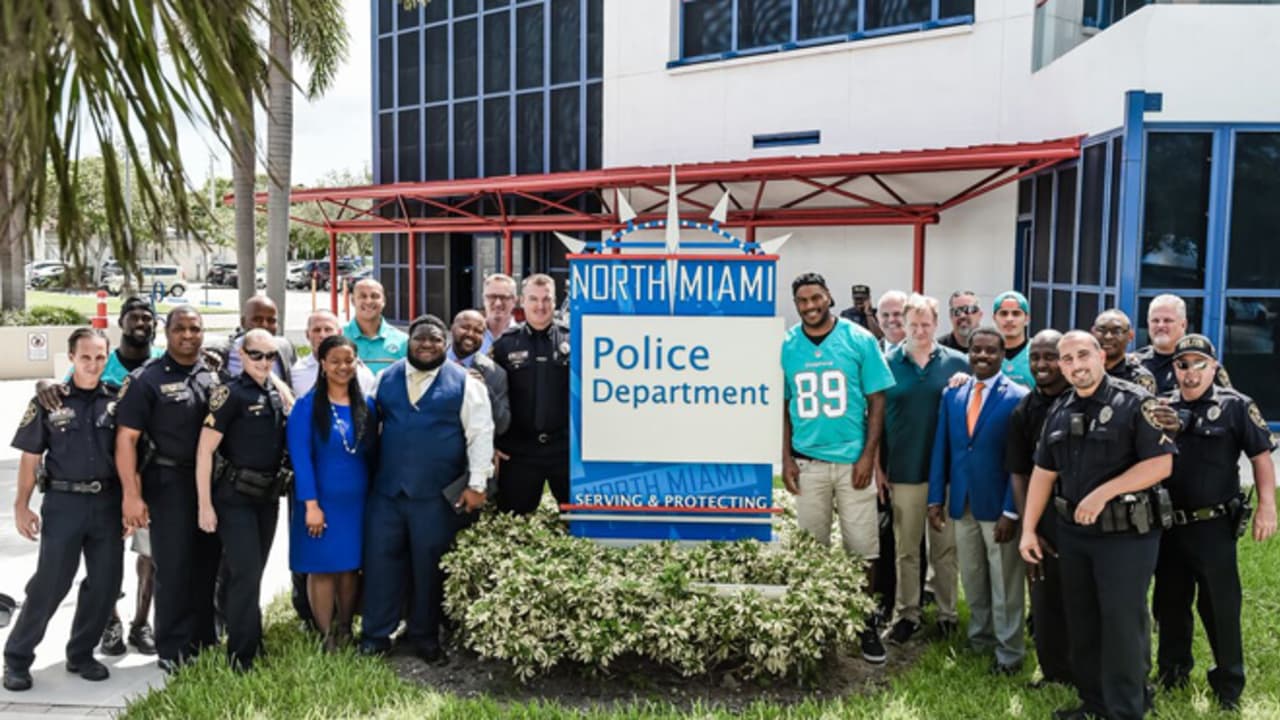 Dolphins Help Sponsor North Miami Police Athletic League