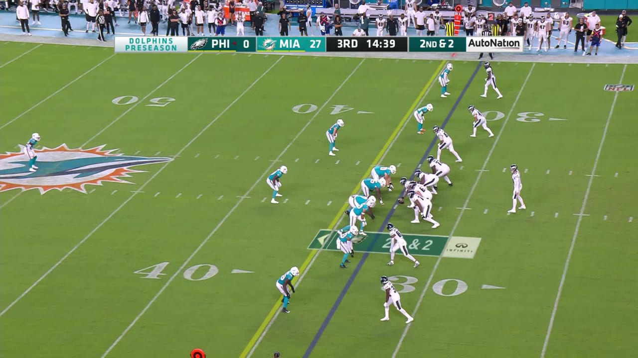 Highlight: Reid Sinnett places perfect pass to John Hightower for 19 yards