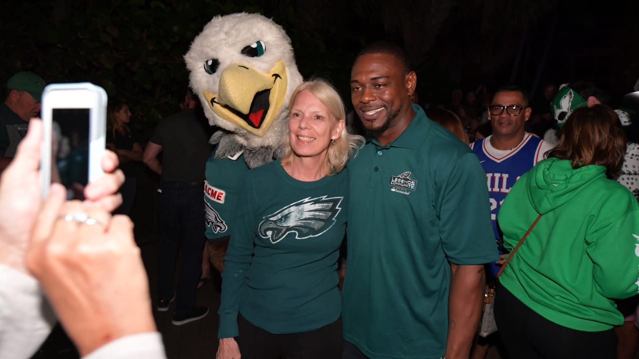 Eagles fans show out for Miami Pep Rally