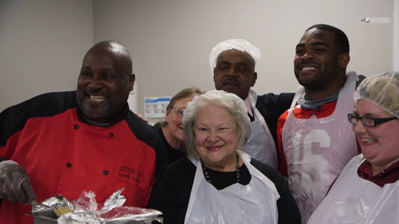 Exclusive: Graham Cooking For A Cause