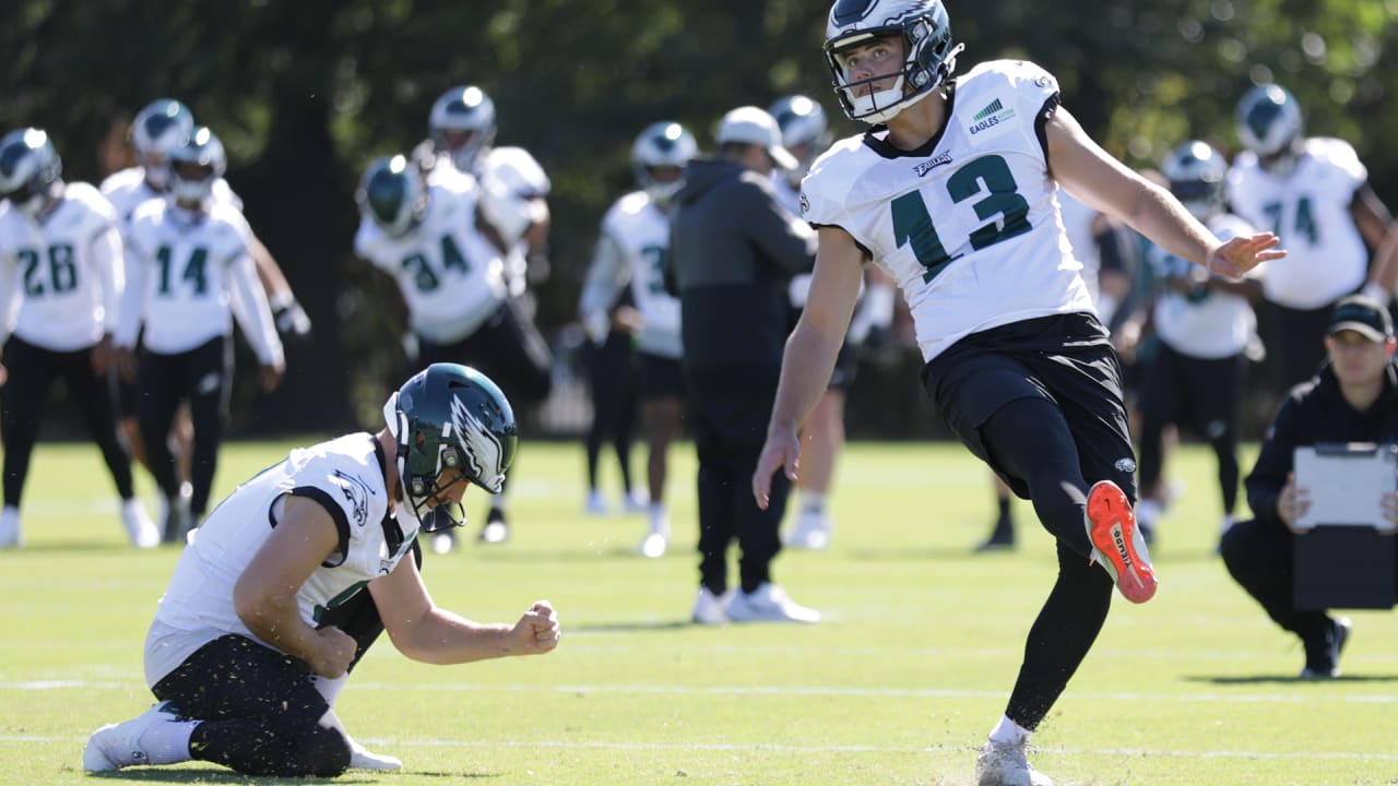 Eagles elevate Andre Chachere, Cameron Dicker for Sunday's game vs ...
