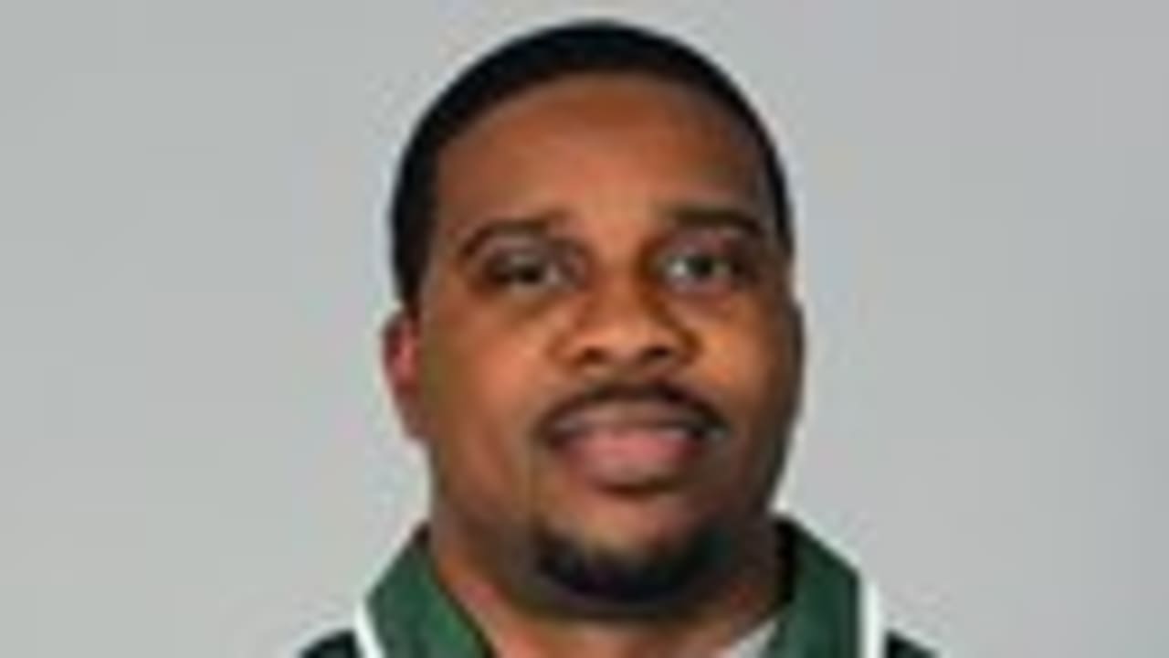 Brian Smith Named Asst. Linebackers Coach