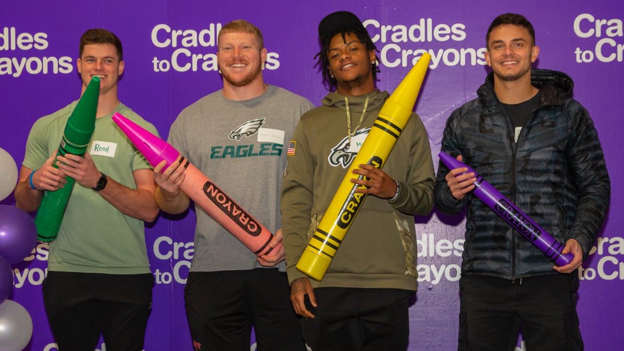 Eagles volunteer with Cradles to Crayons