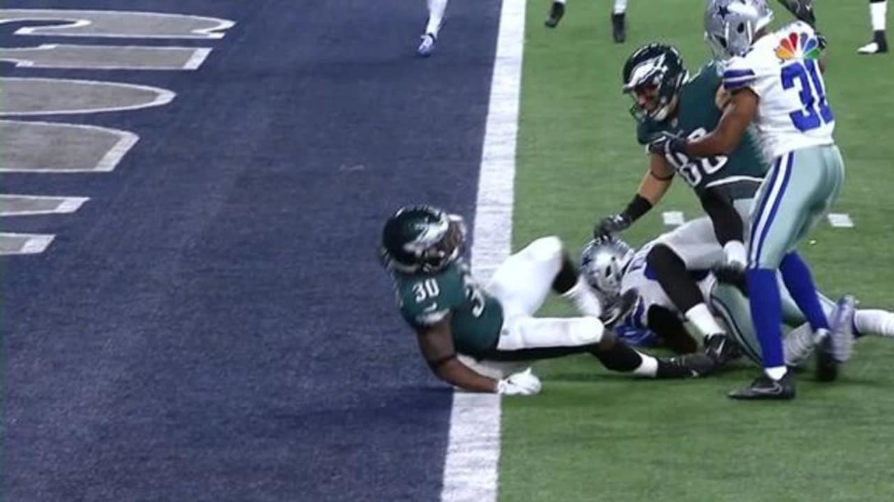 Highlight: Corey Clement For 11-Yard TD
