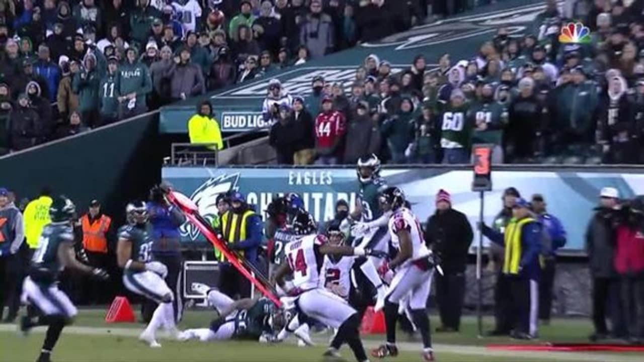 Highlight: Cornerback Jalen Mills Makes Key Pass Breakup On Third Down