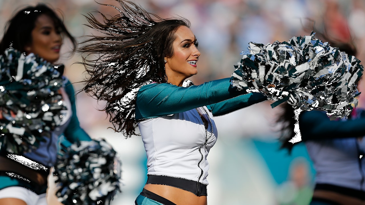 Eagles Cheerleaders: "Hand Clap"
