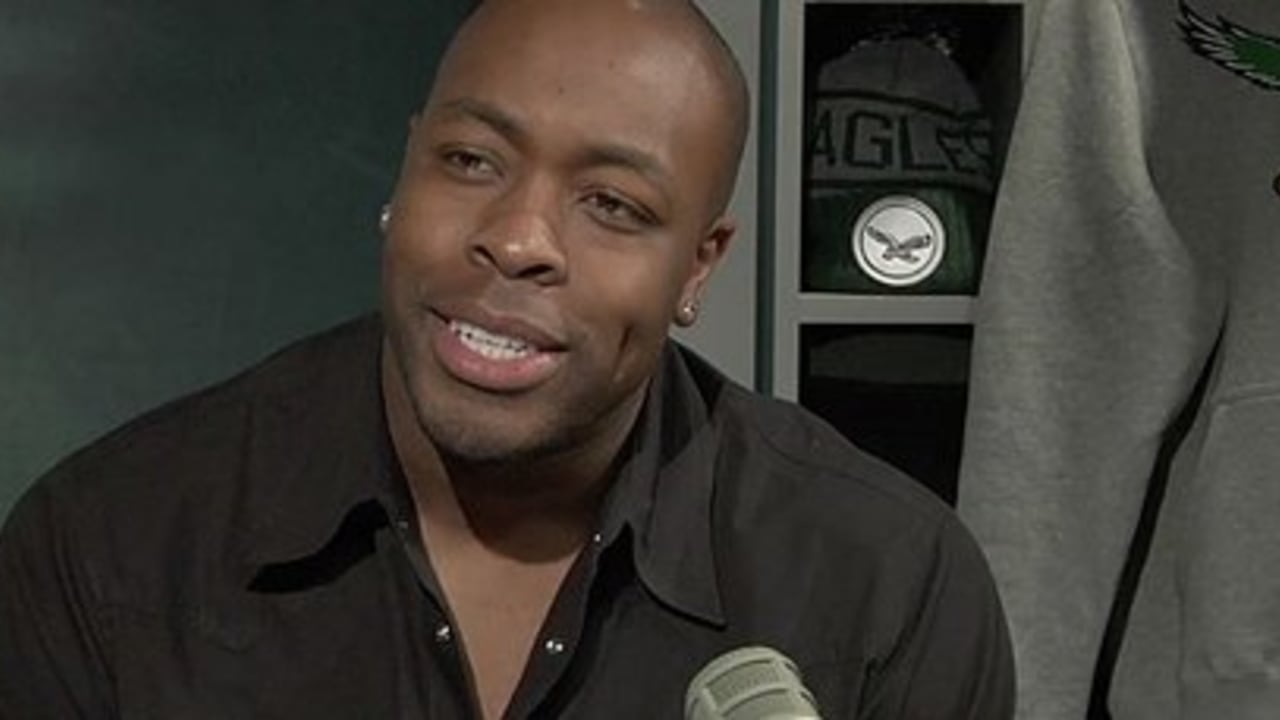 Dixon Expects To Compete For QB Job