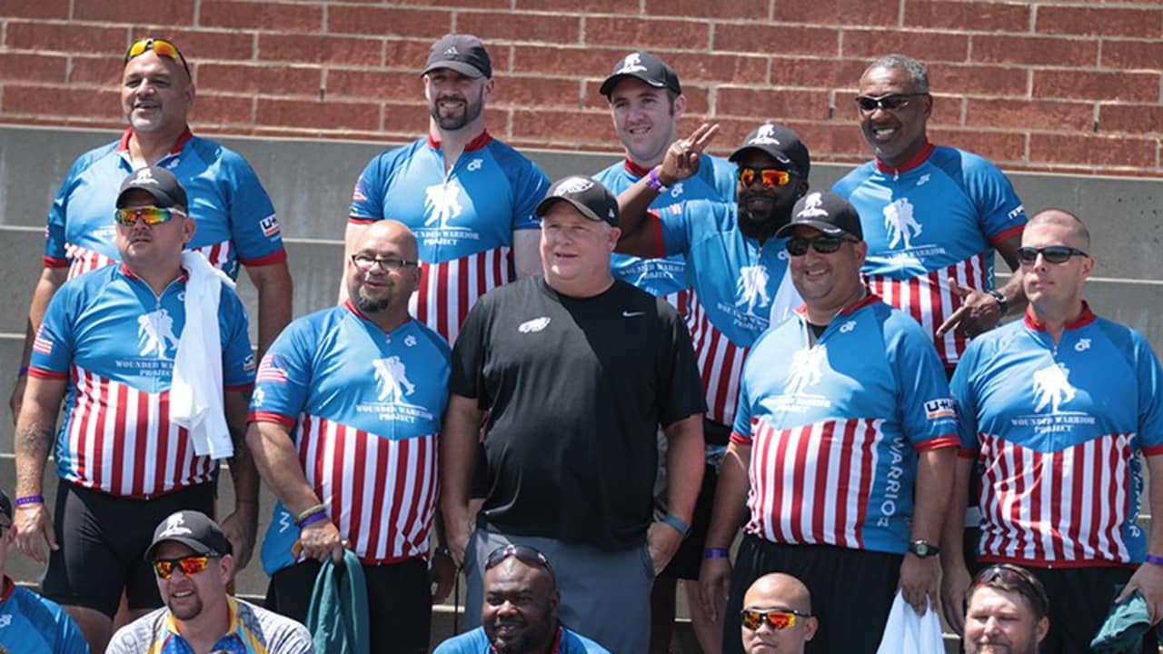 August 14: Eagles Stretch With Wounded Warriors