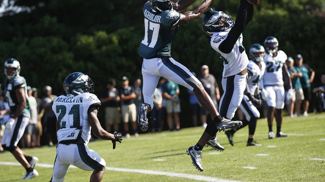 Eagles Camp Practice: Highlight-Reel Catches