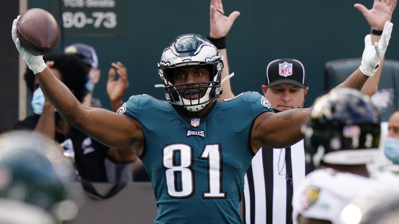 Eagles waive TE Jason Croom