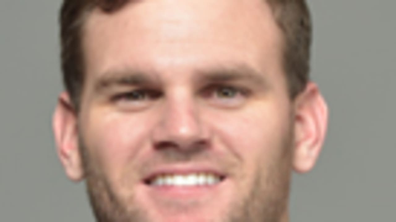 Quarterbacks Coach: Press Taylor