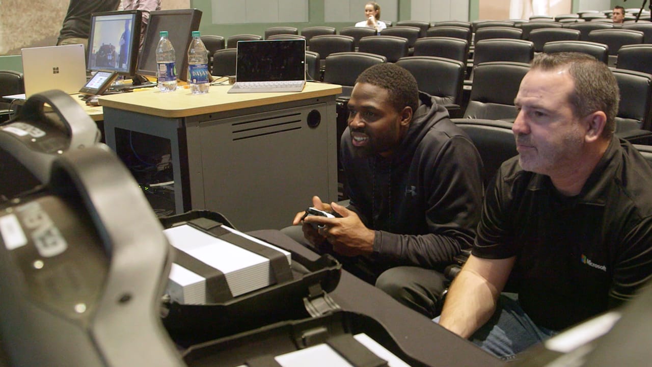 Community: Pro Vs. GI Joe