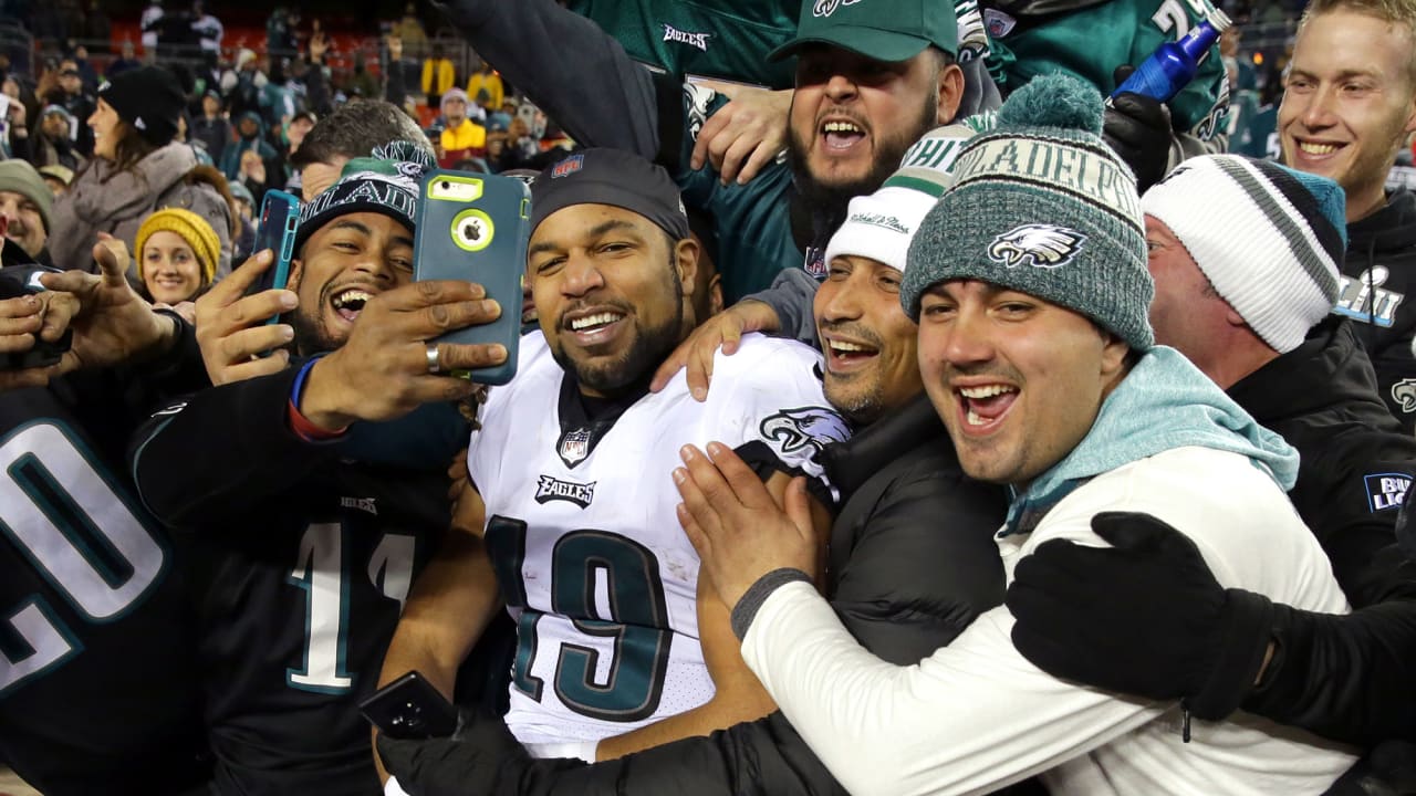 Best Fan Photos From Week 17