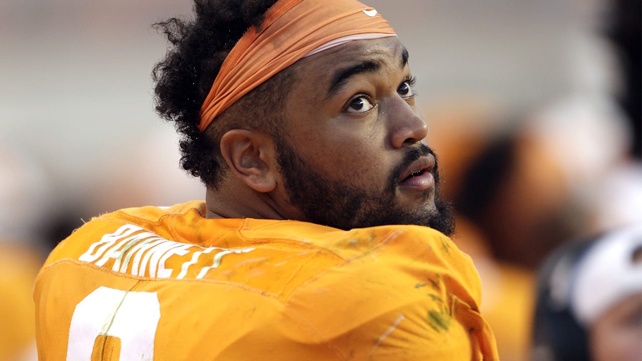 Breakdown: A Close Look At Derek Barnett