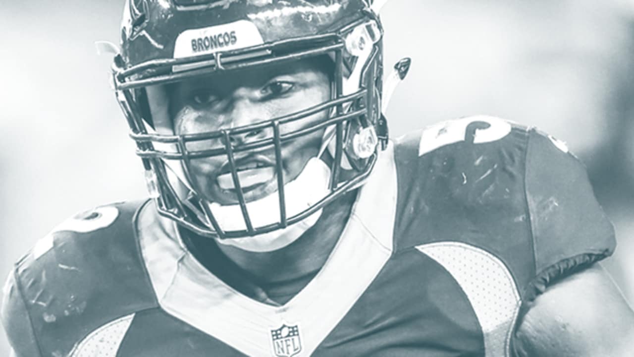 LB Corey Nelson Agrees To One-Year Deal With Eagles