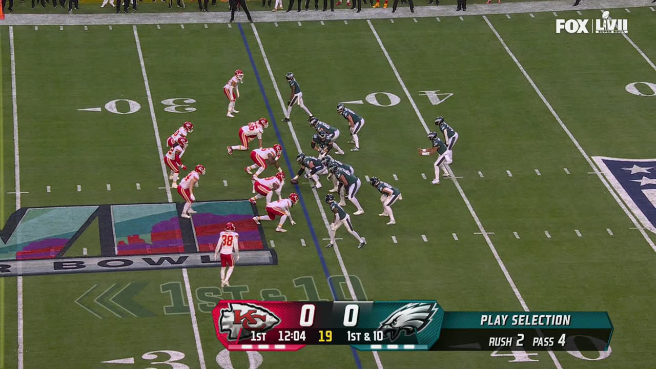 Highlight: DeVonta Smith shakes off tackler for 23-yard catch and run