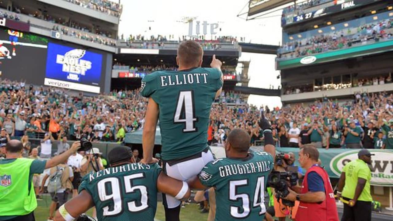 Jake Elliott Earns NFC Special Teams Player Of The Week Honors