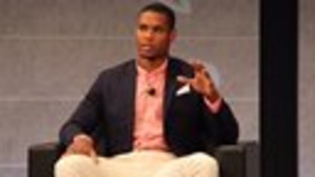 Matthews Speaks At Rookie Symposium