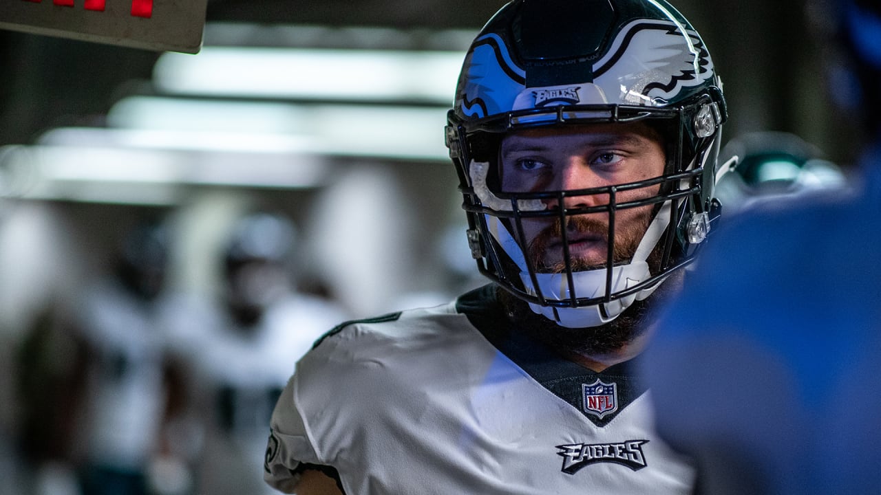 Eagles sign T/G Brett Toth to the practice squad