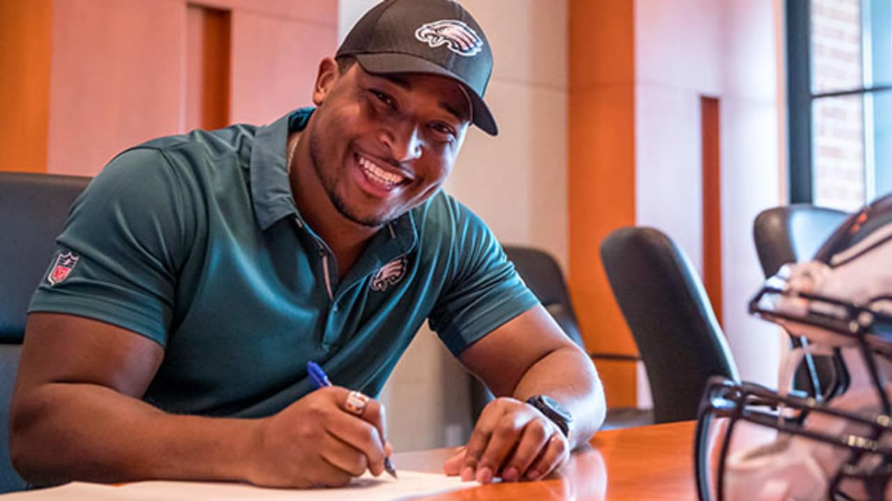 Corey Nelson Looks To 'Break The Mold' With Eagles