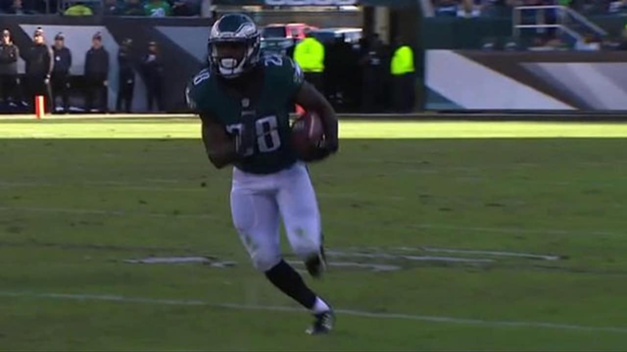 Highlight: Smallwood For 19 Yards