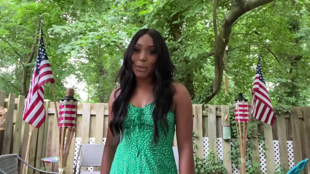 2022 Cheerleader Shardae