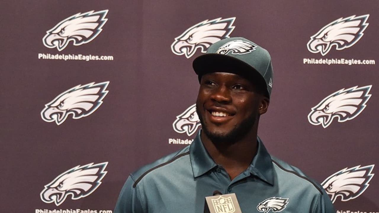 Behind The Scenes: Agholor Arrives