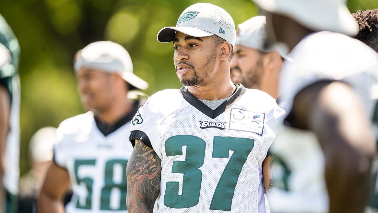 Eagles Sign Tre Sullivan To Practice Squad, Release De'Vante Bausby