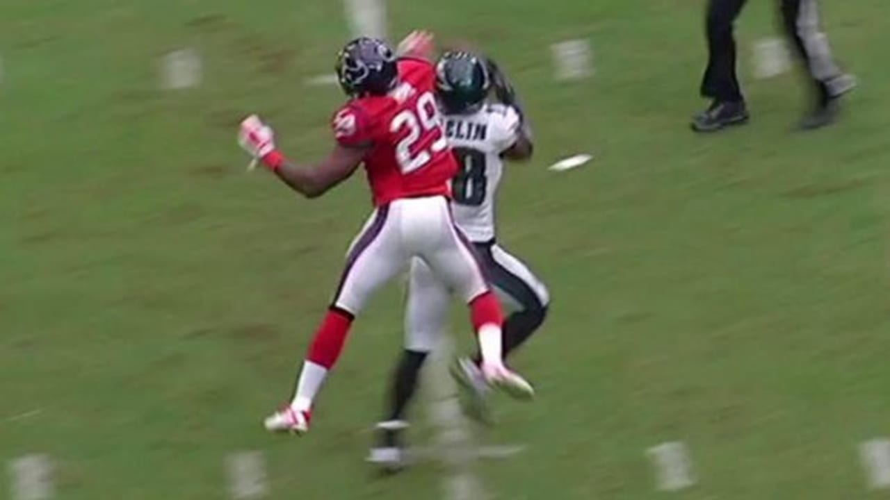 Sanchez Starts Day With 52-Yard Completion