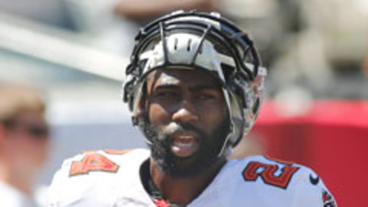 Jackson Prepares For Trip To Revis Island