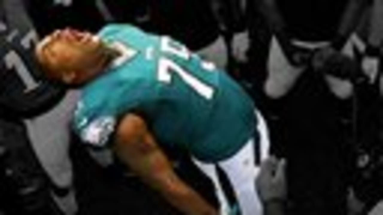 Five-Year Deal For DE Vinny Curry
