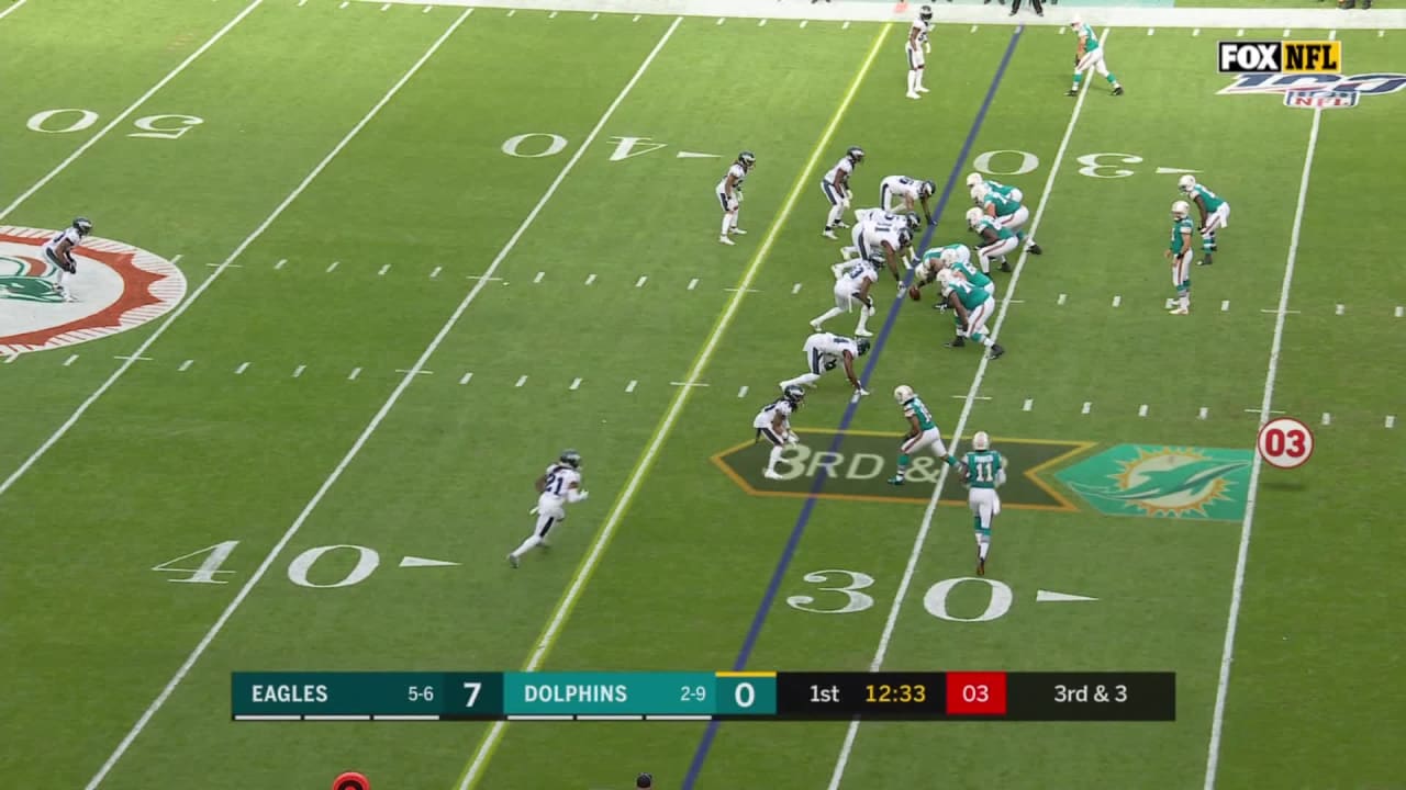 Highlight: Josh Sweat comes off the edge for speedy third-down sack