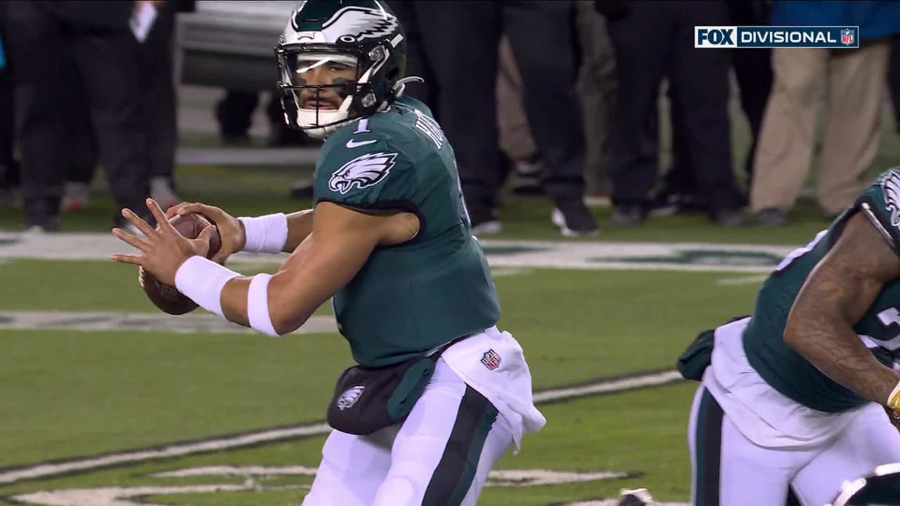 Highlight: DeVonta Smith's bubble-screen TD increases Philly's lead to 14