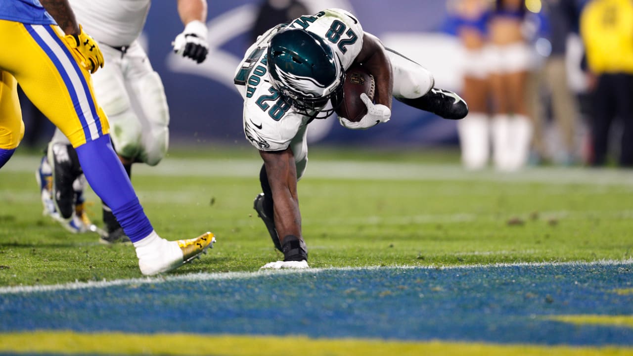 Wendell Smallwood Comes Up Big In Ground Game