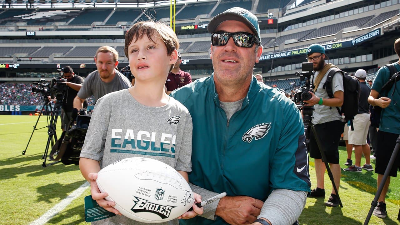 Eagles Camp Open Practice: Kids Run The Show