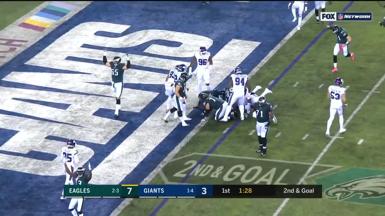 Highlight: Corey Clement Powers Through For First Touchdown Of 2018