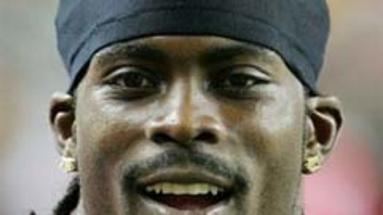 Eagles Sign QB Vick To One-Year Deal
