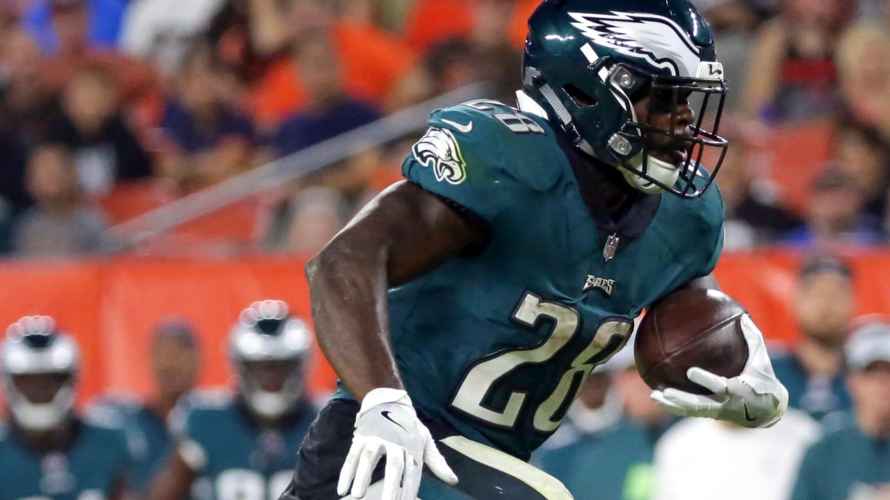 Wendell Smallwood Takes Advantage of First-Team Reps