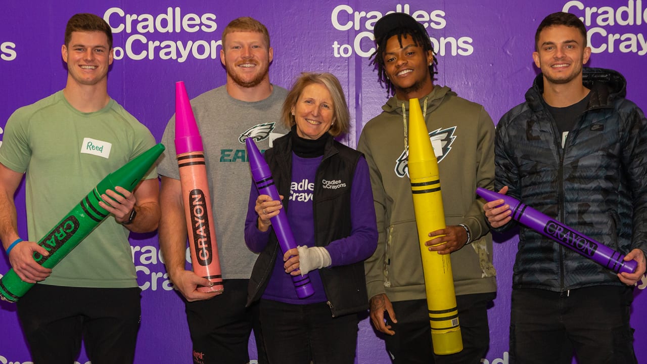 Rookies help Cradles to Crayons get ready for the holidays