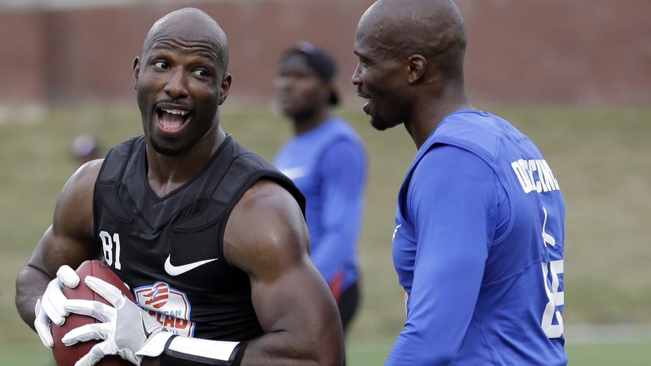Jason Avant Looks 'Forward To Winning' Flag Football Title