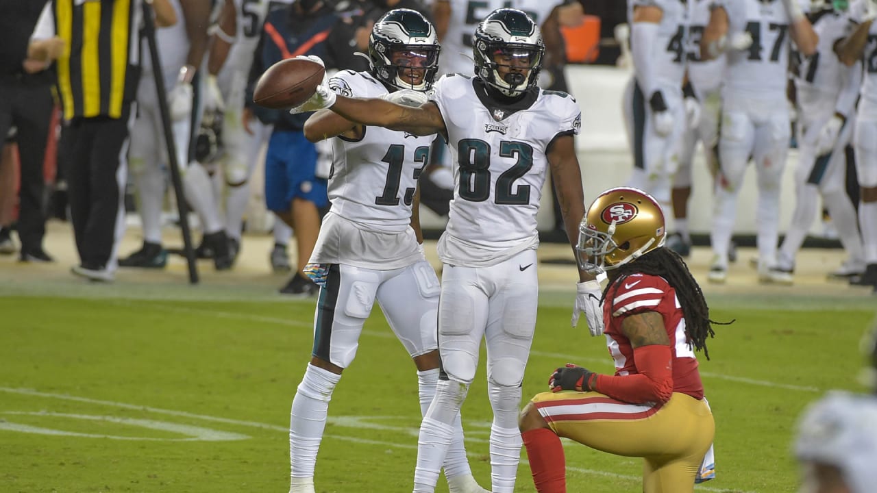 Highlight: John Hightower dives to convert for Eagles on 4th-and-four