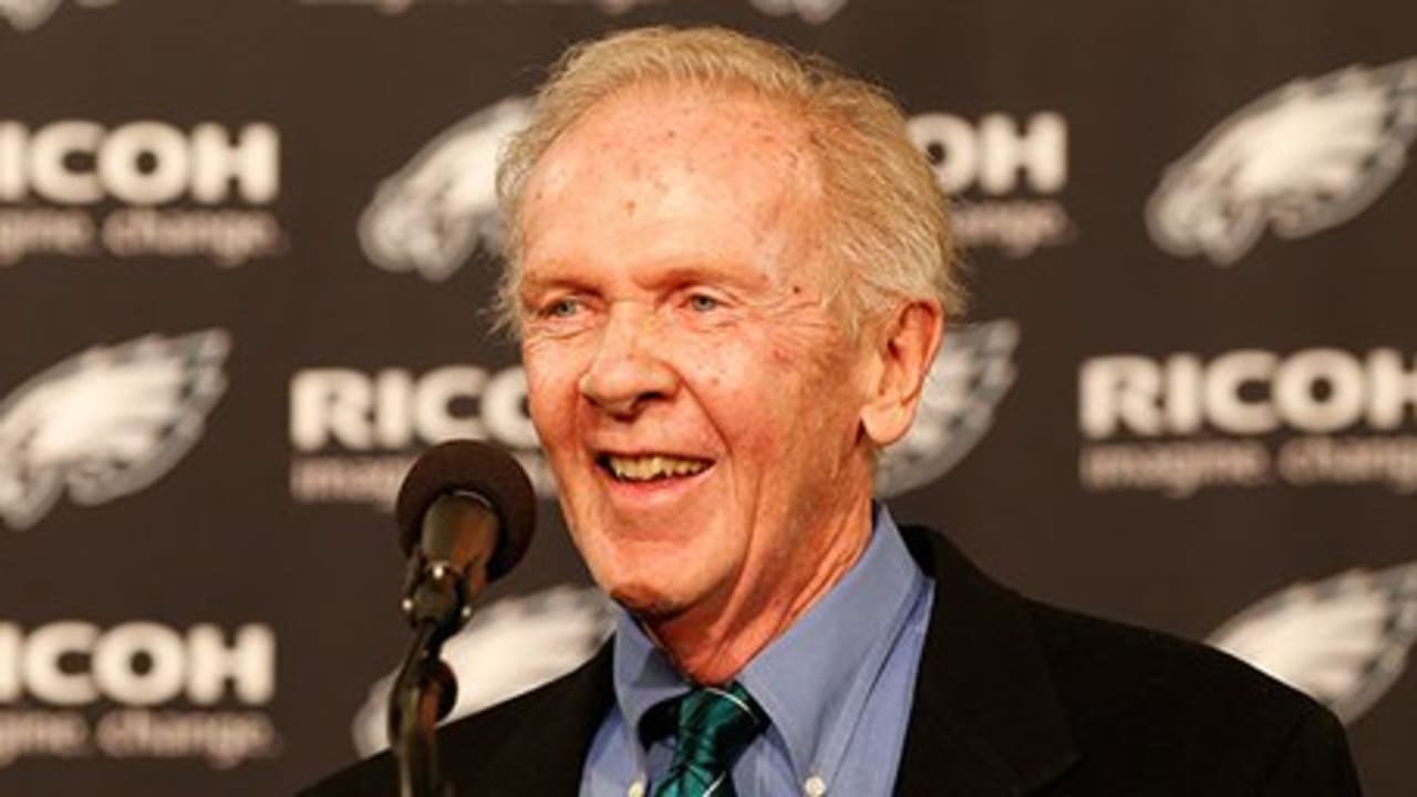 Carlin Enters Hall Of Fame