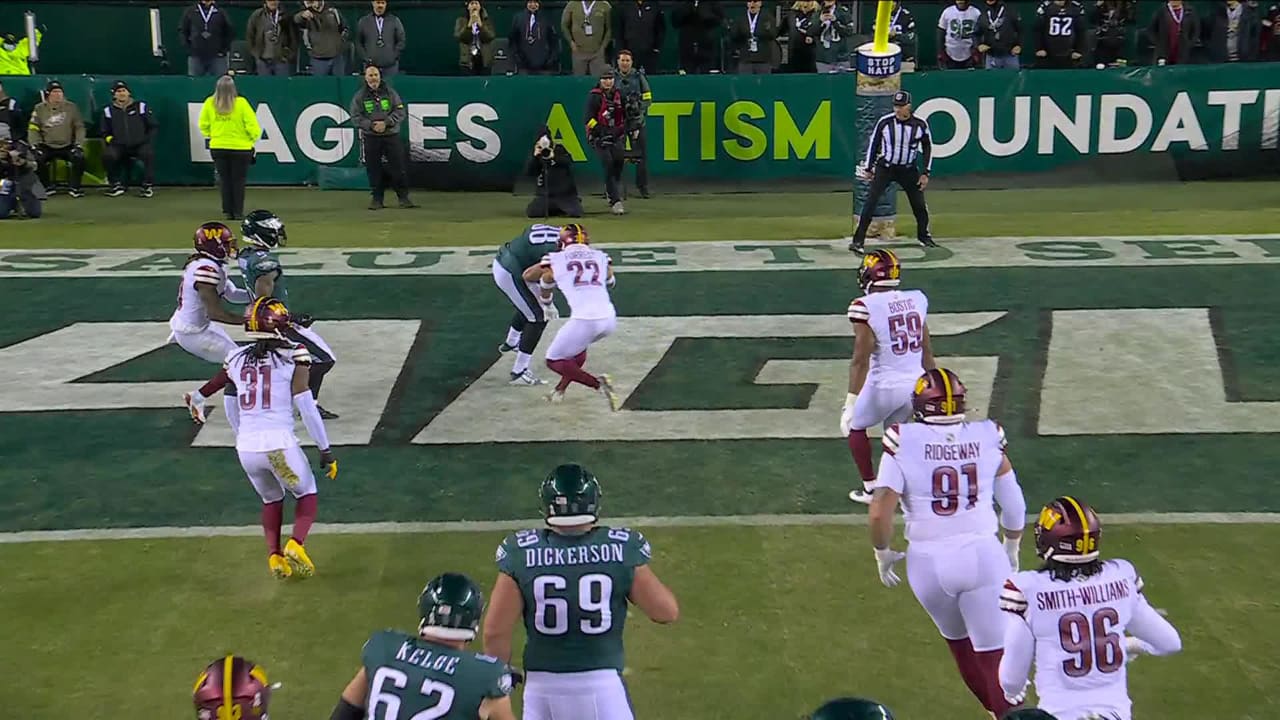 Highlight: Hurts delivers jump-pass TD to Goedert