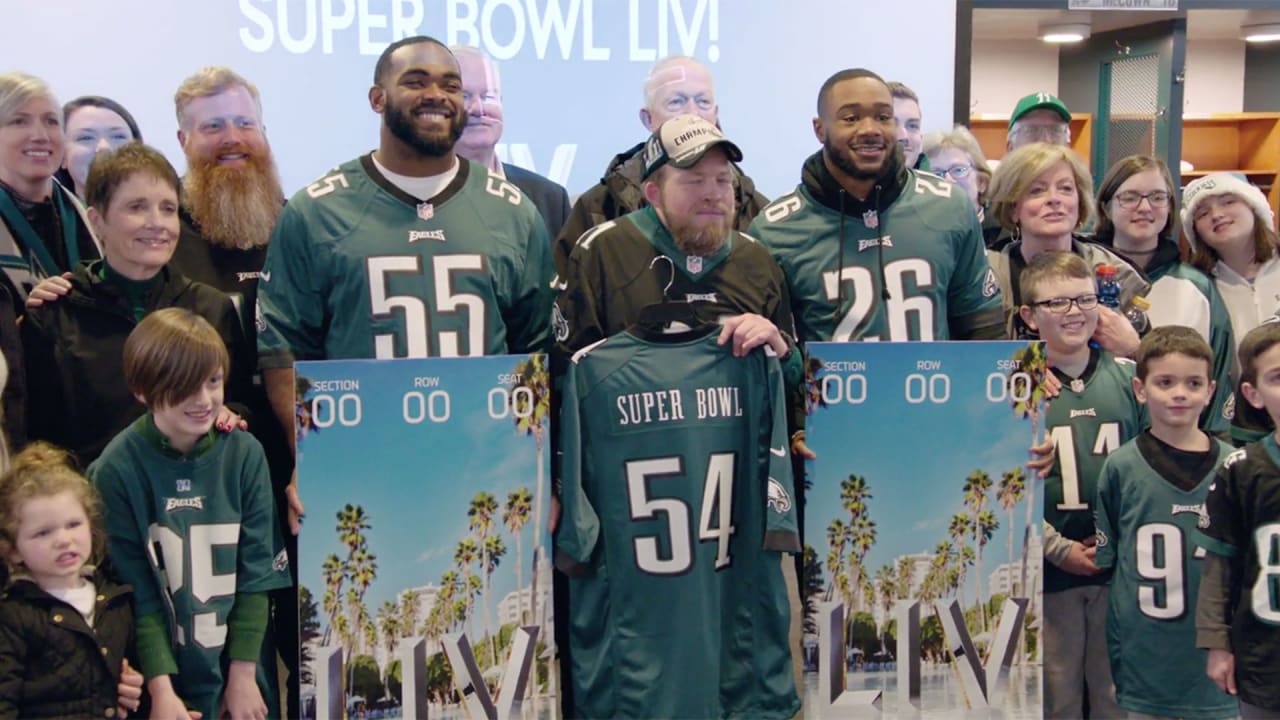 Eagles superfan receives the surprise of a lifetime