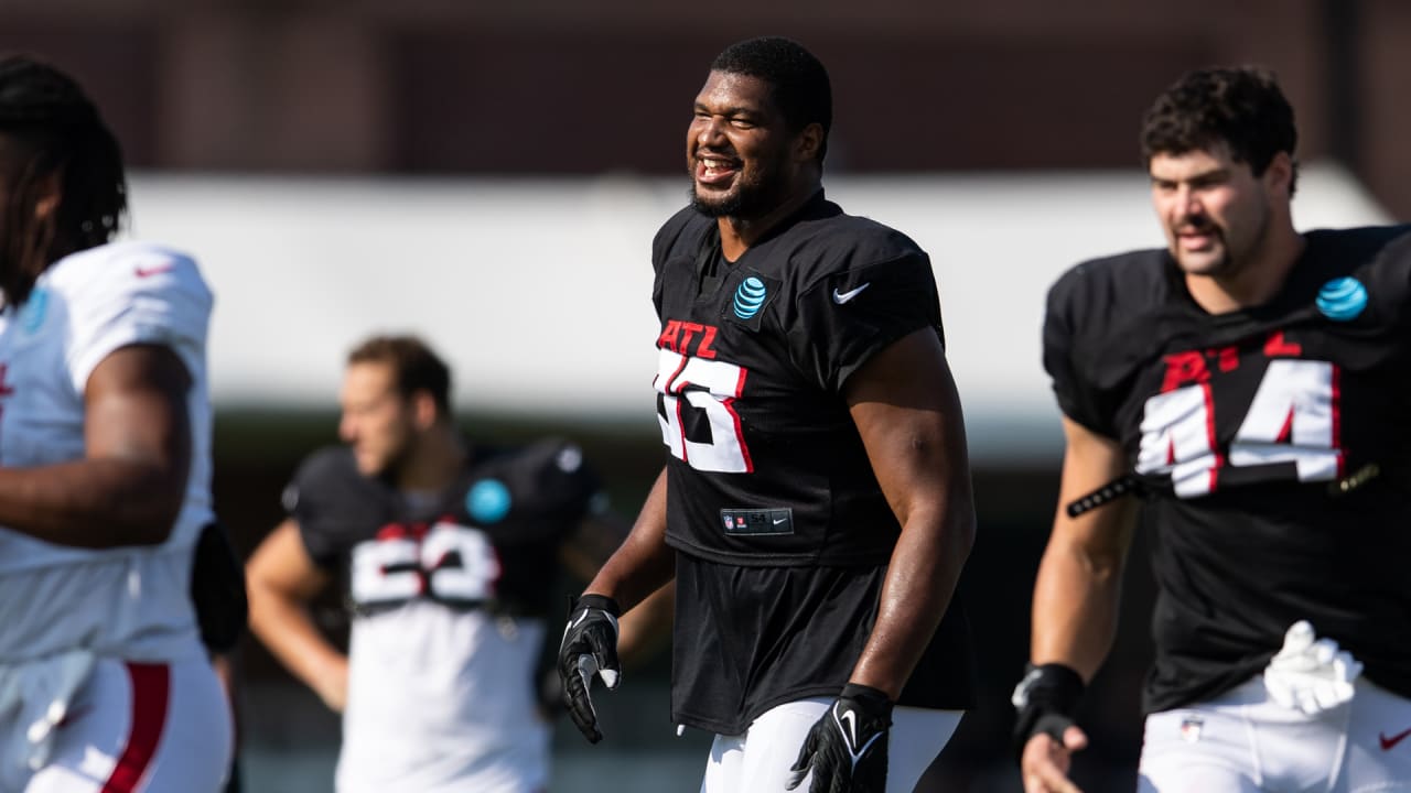 Camp Report: Falcons defensive line 'pass the eye test'