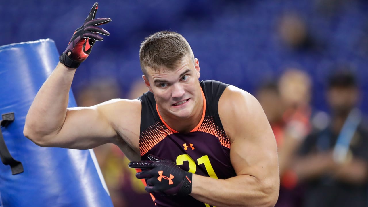 John Cominsky explains switch from quarterback to defensive end