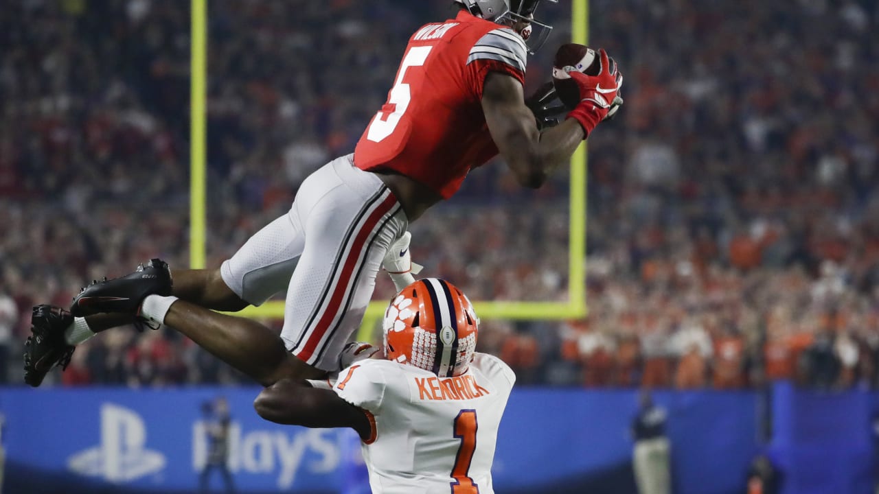 Eight at Eight | Garrett Wilson